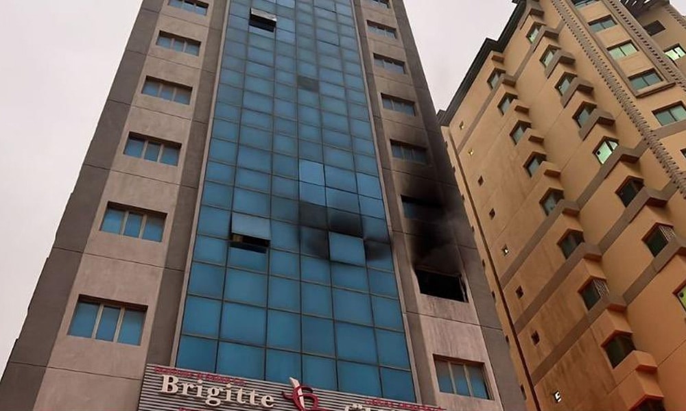 فرق الإطفاء تعاملت مع حريق عمارة في منطقه المنقف - كويت نيوز