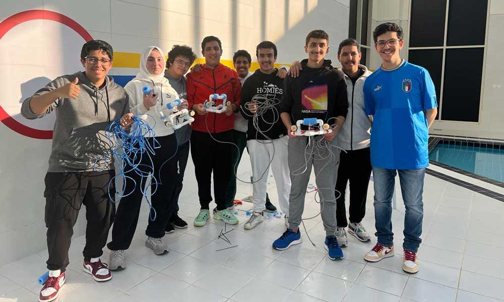 أبطال البكالوريا الامريكية يقنصون التأهل في مسابقة الروبورتات تحت الماء ...